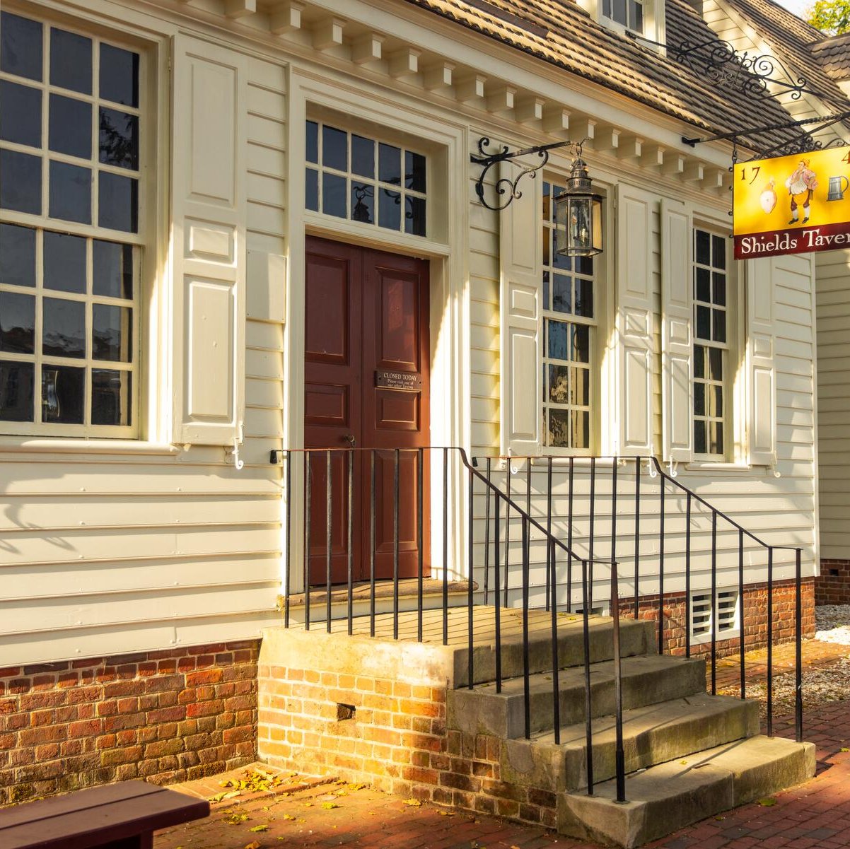 Historic Taverns - Colonial Williamsburg