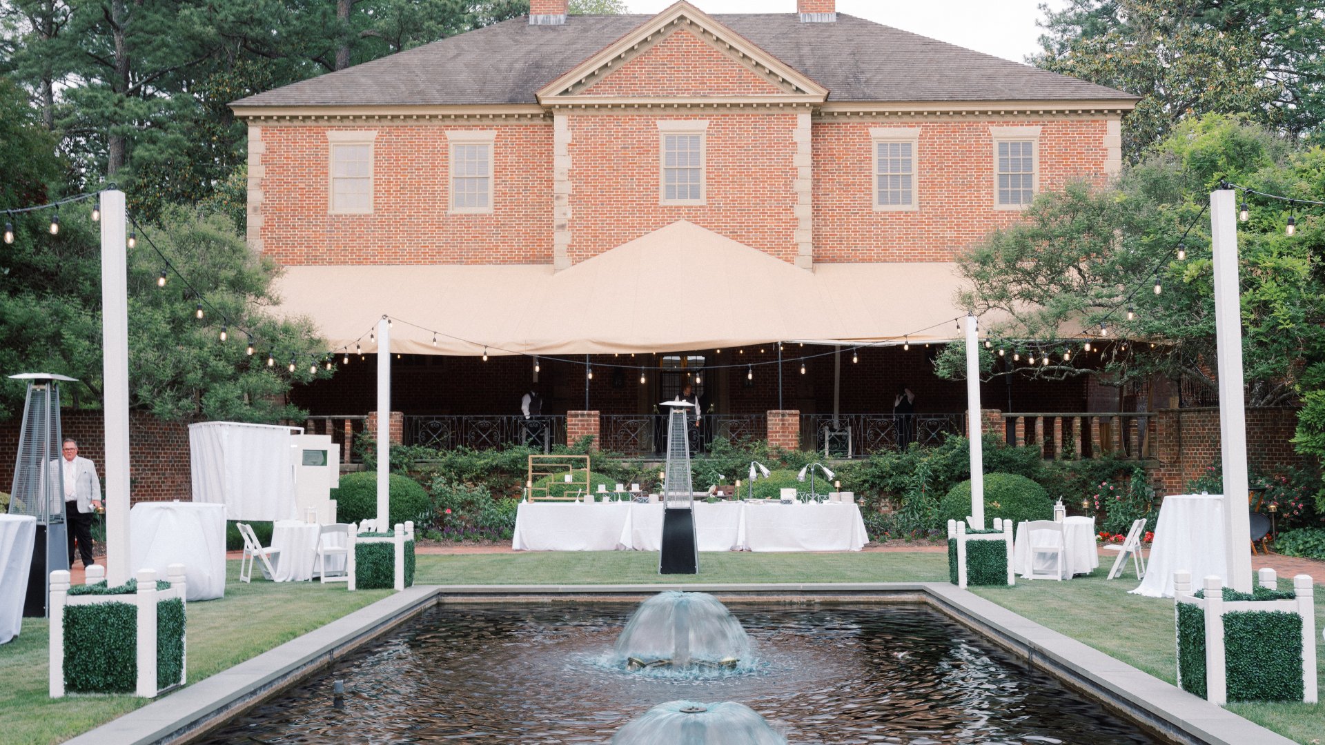 Fountain Garden - Colonial Williamsburg