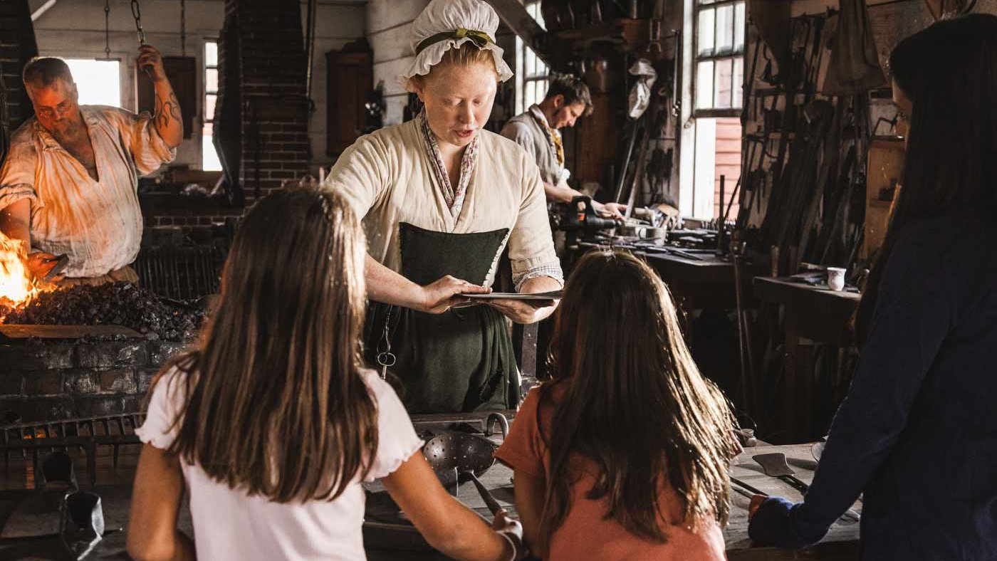 Wigmaker - Colonial Williamsburg