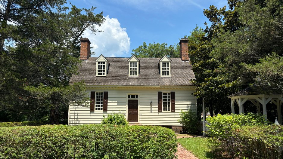 Nicholas-Tyler Laundry - Colonial Williamsburg