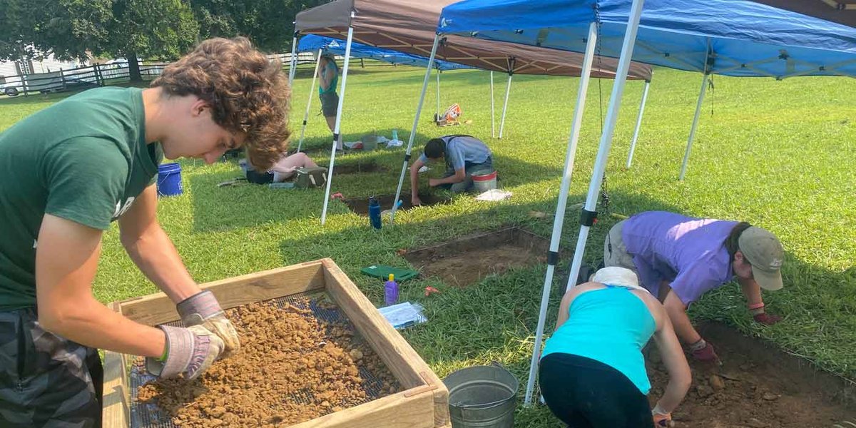 Archaeology Opportunities - Colonial Williamsburg